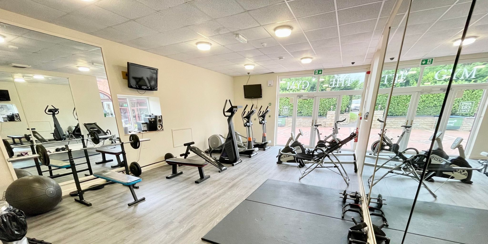 Lyons Eryl Hall - static caravans for sale within rural North Wales