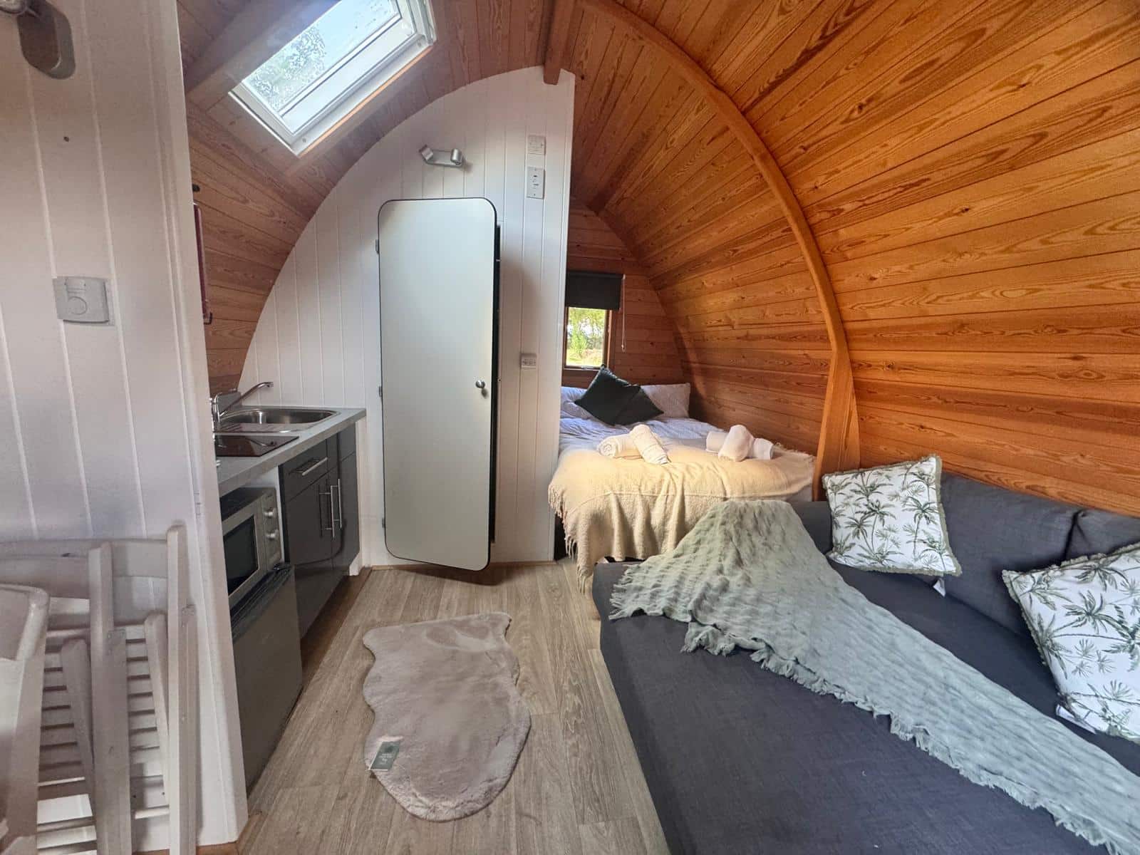 Luxury Lakeside Pod - Parklink